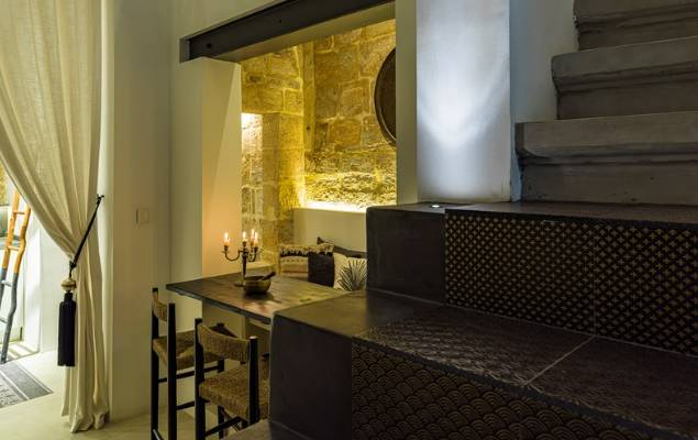 Miljun Euro Għad-Dar Tal-Arċisqof Mikiel Gonzi - Titħajjar Tixtriha?